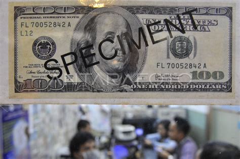 NILAI TUKAR RUPIAH MELEMAH ANTARA Foto