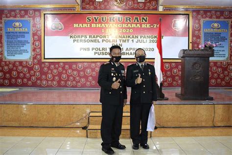 TASYAKURAN HUT BHAYANGKARA KE 74 DAN KENAIKAN PANGKAT PERSONEL Pusdik