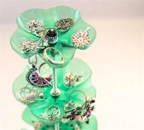 75 Inspiring Craft Ideas Using Plastic Bottles FeltMagnet