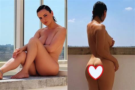 Arisa Nuda Sui Social La Cantante Fa Una Bizzarra Richiesta Ai Fan FOTO