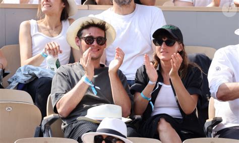 Juliette Armanet En Couple La Chanteuse R P R E Avec Son Amoureux