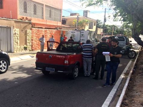 G Homem Morto A Tiros Dentro De Carro Na Zona Sul De Natal