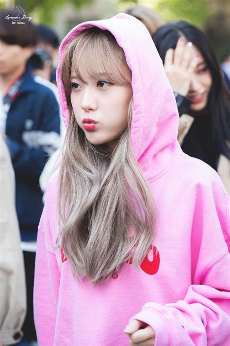 Luda In Pink Scrolller