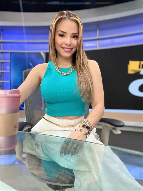 Sexys tv mx on Twitter RT zelenny Qué tal el calorcito Esta