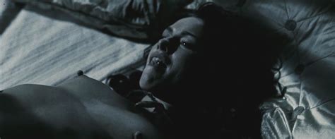 Lena Headey Nua Em O In Cio De Um Imp Rio