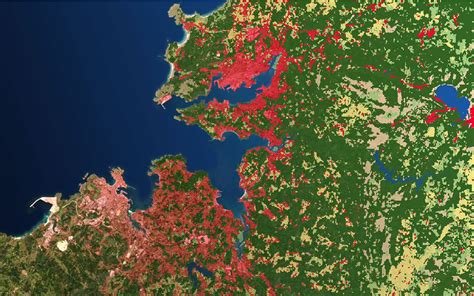 machine learning workflow helps esri with new high resolution global land cover map geobusiness