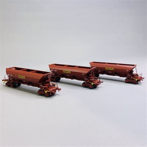 Coffret de 3 wagons trémie EX SIMOTRA Ep IV SNCF REE NW268 N