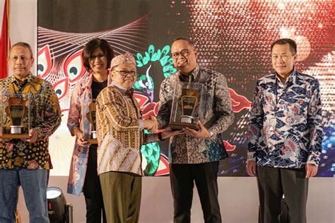 Konsisten Berkontribusi Jaga Pertumbuhan Ekonomi Bank Bjb Raih BI