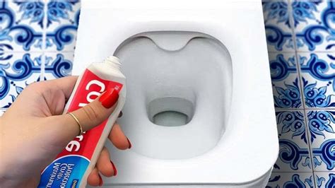 L astuce de génie pour nettoyer les toilettes en profondeur