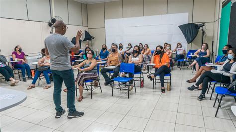 Mais De 50 Profissionais Da Rede Municipal De Ensino De Bertioga