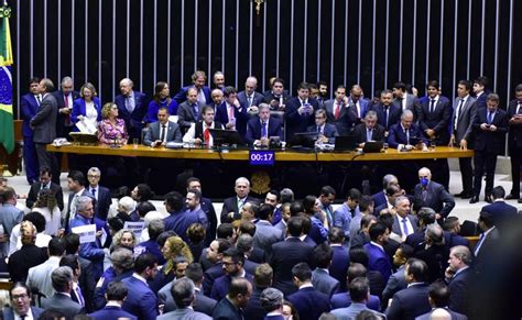 Câmara derrota bolsonaristas e aprova a reforma tributária no 2º turno