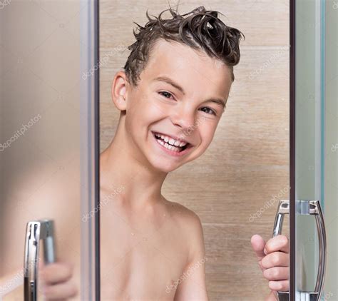 Chicos Adolescentes Desnudos En La Ducha Fotos Privadas Fotos Porno