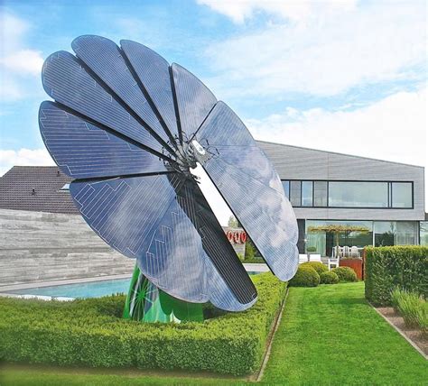 This Solar Panel Flower Tracks The Sun Throughout The Day Solar