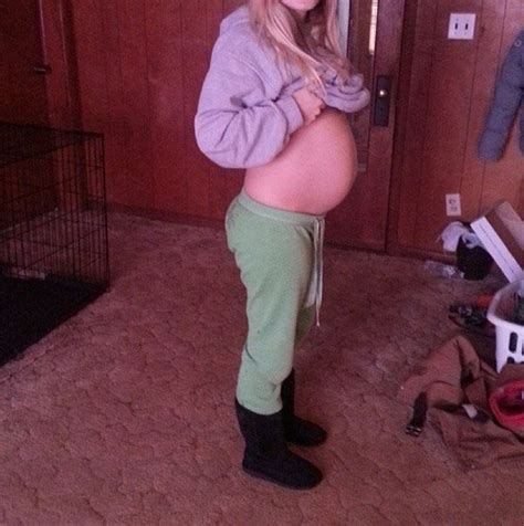 Mackenzie Douthit Shows Off Huge 7 Month Baby Bump New Baby Products