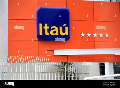 Banco itaú unibanco hi res stock photography and images Alamy
