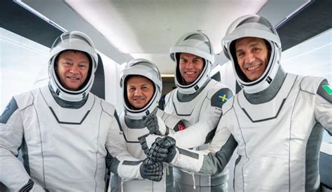 Uzaya giden ilk Türk ve Türkiye nin ilk astronotu Alper Gezeravcı