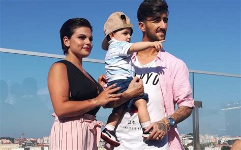 João Almeida João Almeida Namorado de Fanny rasga carta de amor
