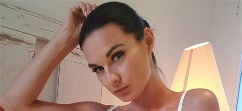 Amber Rickard Bio Age Height Wiki Models Biography