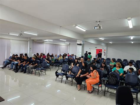 Jovens de Cajamar concluem curso de programação Python Notícias