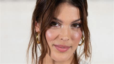 Iris Mittenaere En Sous V Tements Seconde Peau Elle Se D Voile Sans
