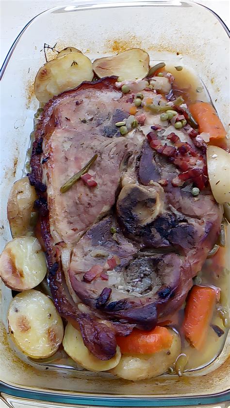 Recette De Rouelle De Porc Et Ses L Gumes En Cocotte Au Four