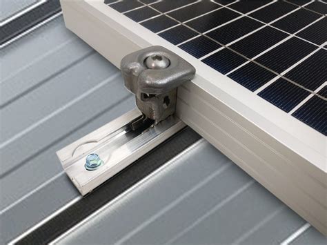 Fixation Toiture BAC ACIER Pour 1 Panneau Solaire Cadre 30 50mm