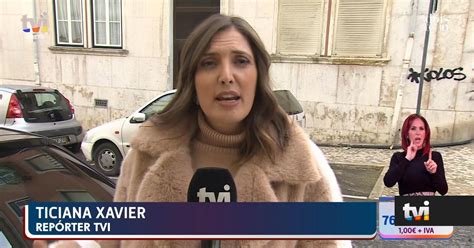 Mulher encontrada morta e nua em cima da cama sinais de violência