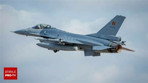 O țintă aeriană a pătruns 14 kilometri în România Avioane F 16 și F