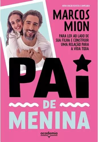 Pai De Menina Para Ler Ao Lado De Sua Filha E Construir Uma Relação
