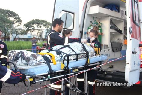 Colisão entre duas motos deixa três pessoas feridas em Maringá