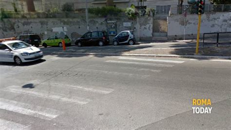Incidente Alla Balduina Anziana Travolta Da Una Moto Muore In Ospedale