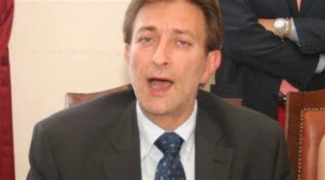Il sindaco Cialente chiede commissione d ìnchiesta sulle