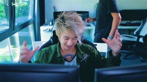Simon Desue Oder Julienco YouTuber Photoshoppen Julien Bam YouTube