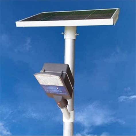 Metal W Lens Model Semi Integrated Solar Street Light At Best Price