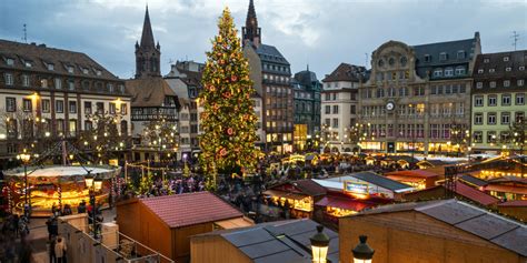 C est la magie de Noël toute la journée au marché de Noël de