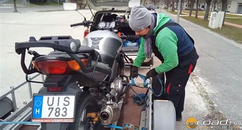 Hogyan szállíts motort sorozat 1 rész a naked bike Onroad hu