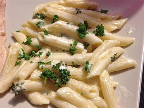 Pâtes sauce alfredo Recette de Pâtes sauce alfredo Marmiton