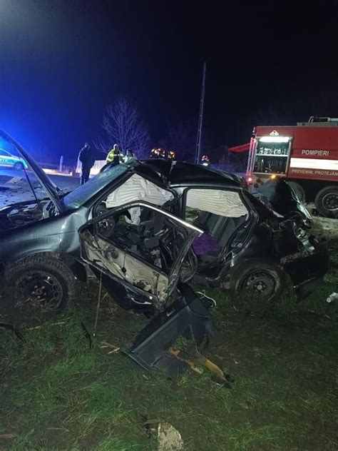 Accident grav la Vaslui două persoane s au ales cu răni serioase