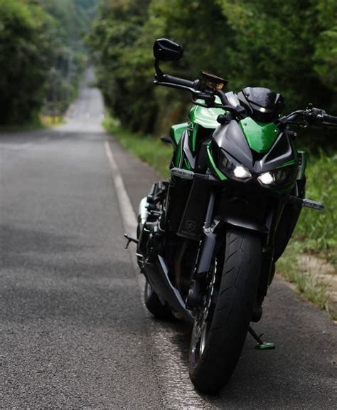 Kawasaki Z1000 2022 Wallpaper 1920x1080