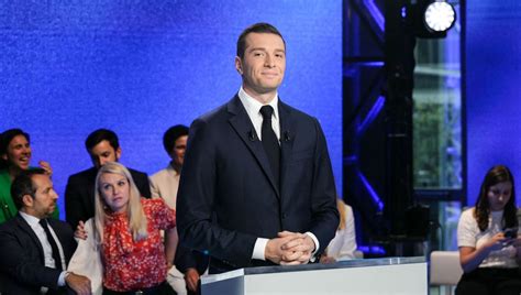 Législatives le RN et ses alliés creusent l écart en tête le Nouveau