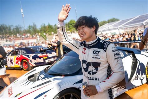Pebalap F1 Yuki Tsunoda Jajal Honda NSX GT3 Evo di Nürburgring