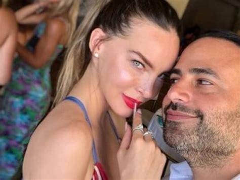 Exnovio De Belinda Le Propone Matrimonio A La Ex De Maluma Actitudfem