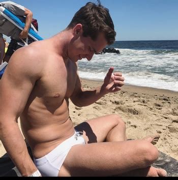 Andrew Neighbors Feet Aznudefeet Men