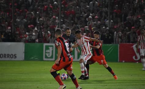 Sorpresa en Tucumán San Martín fue goleado por Defensores de Belgrano