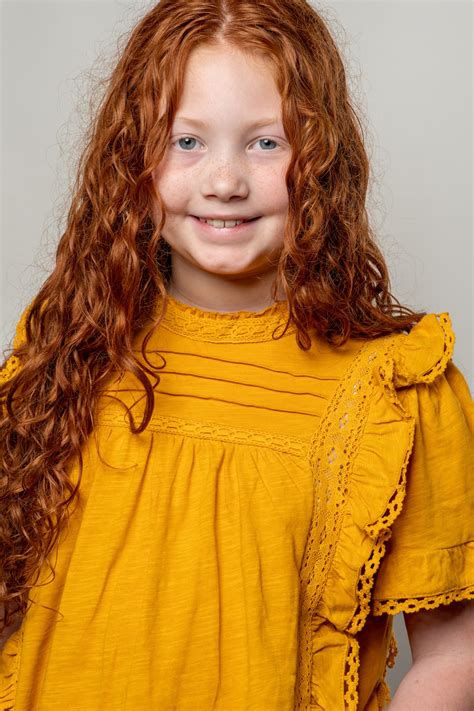 Barefoot Model Talent Agency Willow