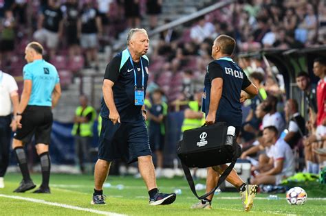 Dan Petrescu după Rapid CFR Cluj 2 2 Suntem supăraţi Echipa a