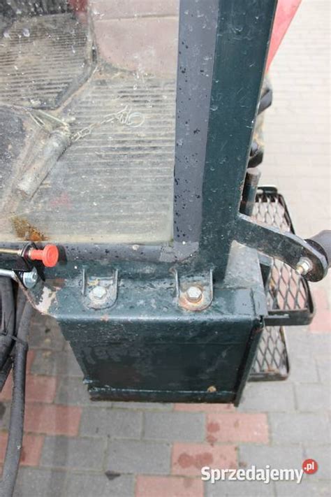 Maska maski tworzywo Zetor 5211 7211 7245 Rogóźno Sprzedajemy pl