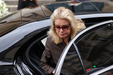 Obsèques de Jane Birkin ce geste inhabituel de Catherine Deneuve qu