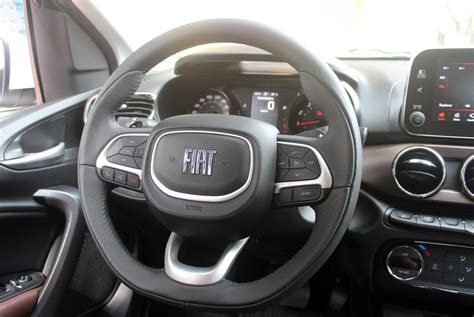 Teste Fiat Cronos CVT é o carro automático mais barato do Brasil mas