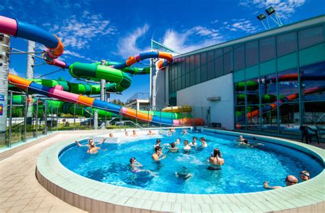 Park Wodny I Hala Sportowa Tarnowskie G Ry Basen Wypoczynkowy Ze